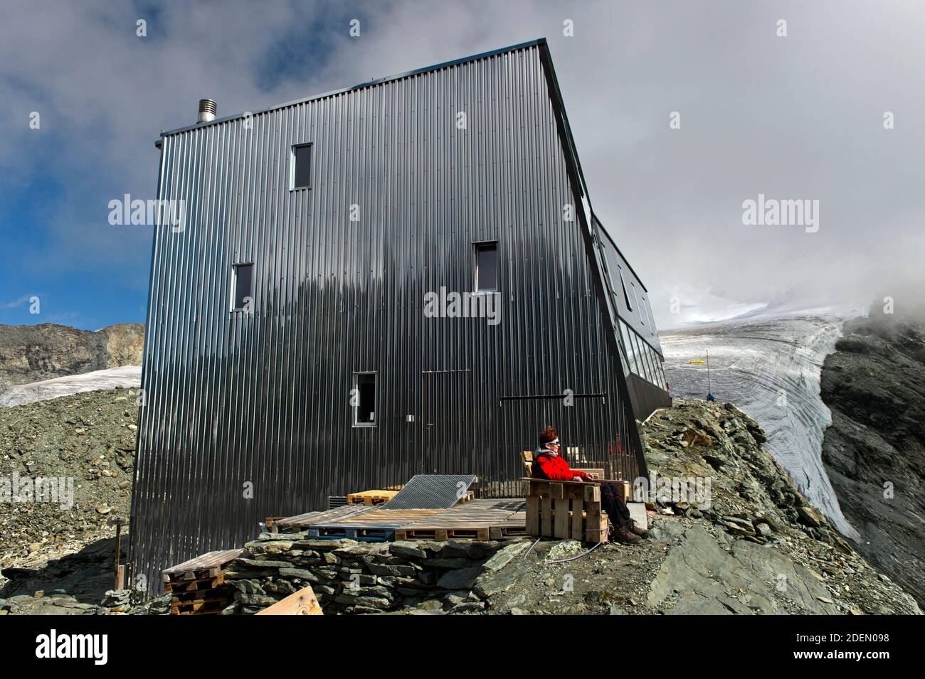 Berghütte Cabane de Tracuit, Zinal, Val d’Anniviers, Wallis, Schweiz ...