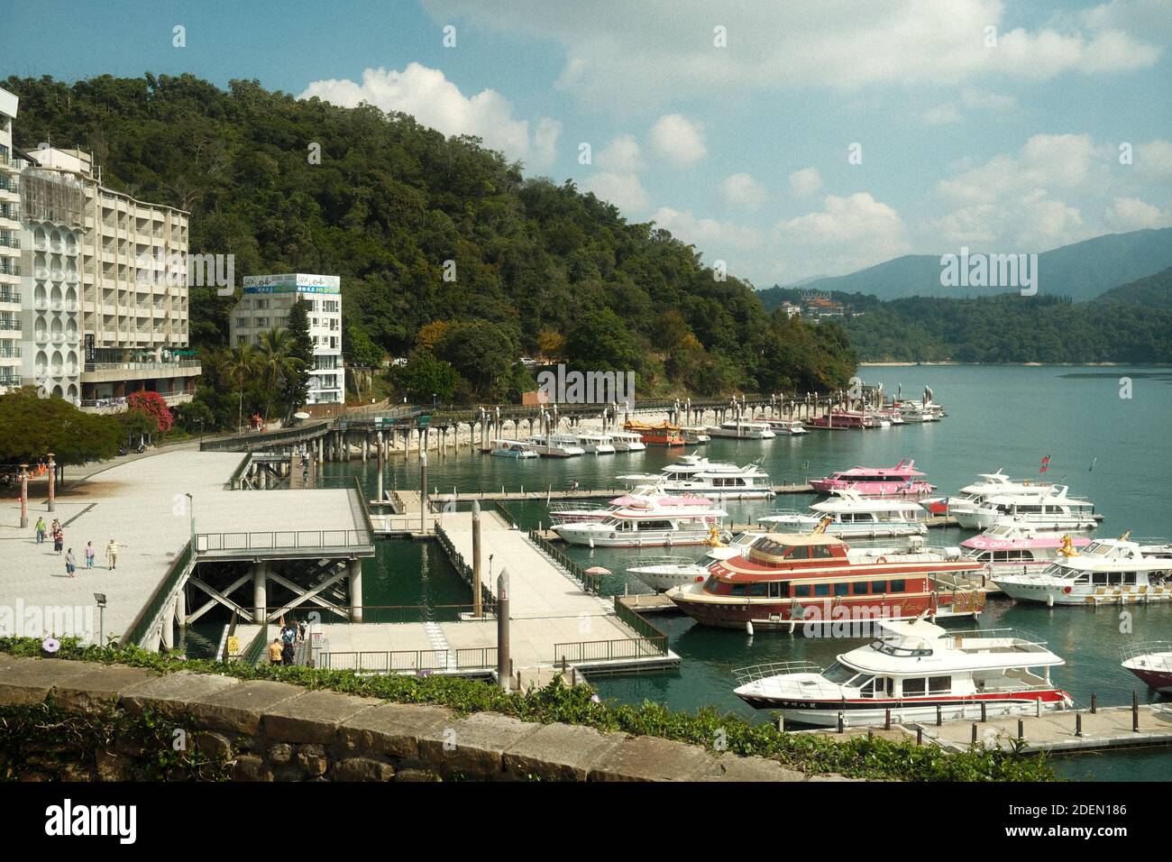 Passenger jetty hi-res stock photography and images - Alamy