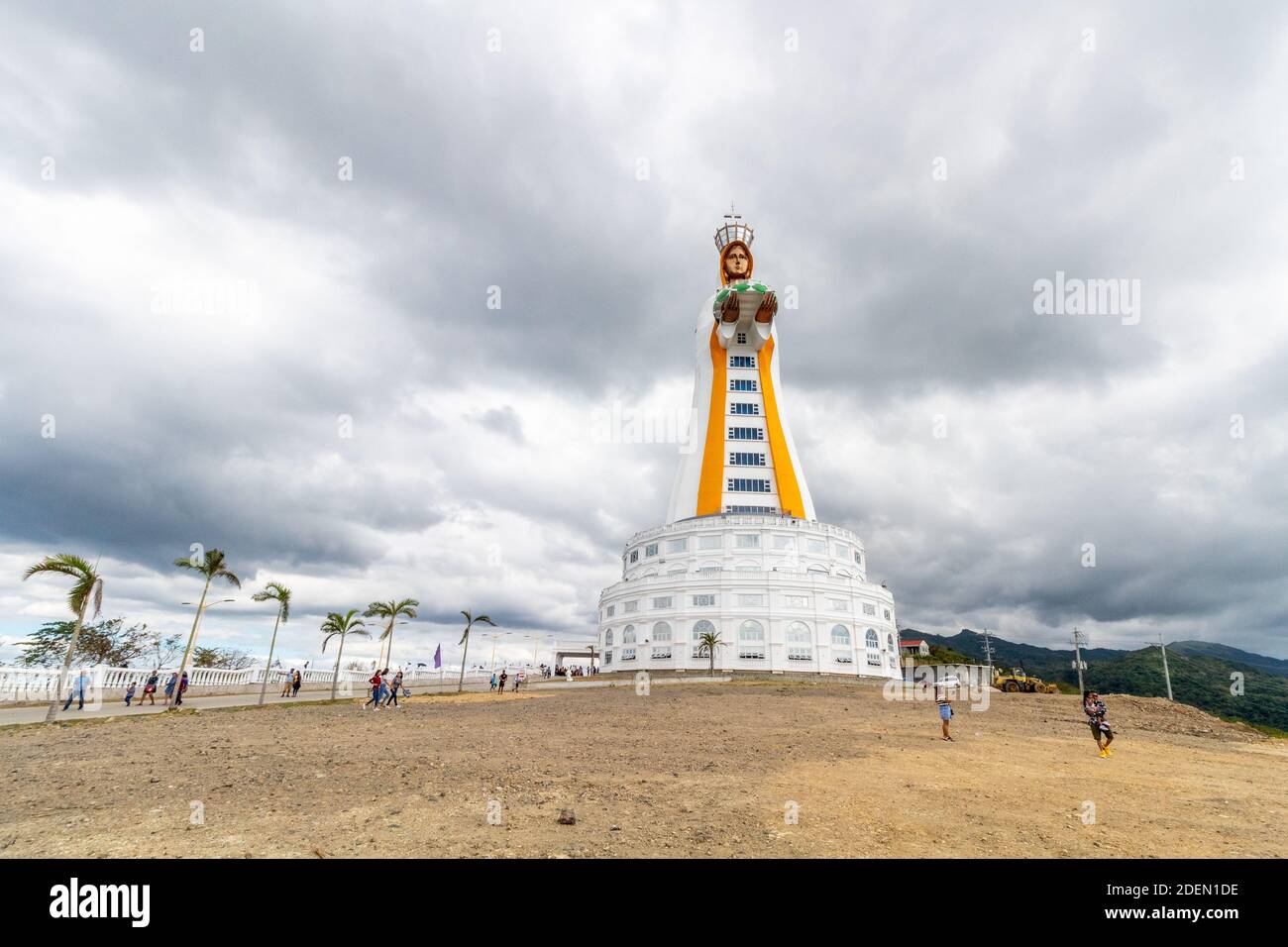 The massive marian statue of the Montemaria International Pilgrimage ...
