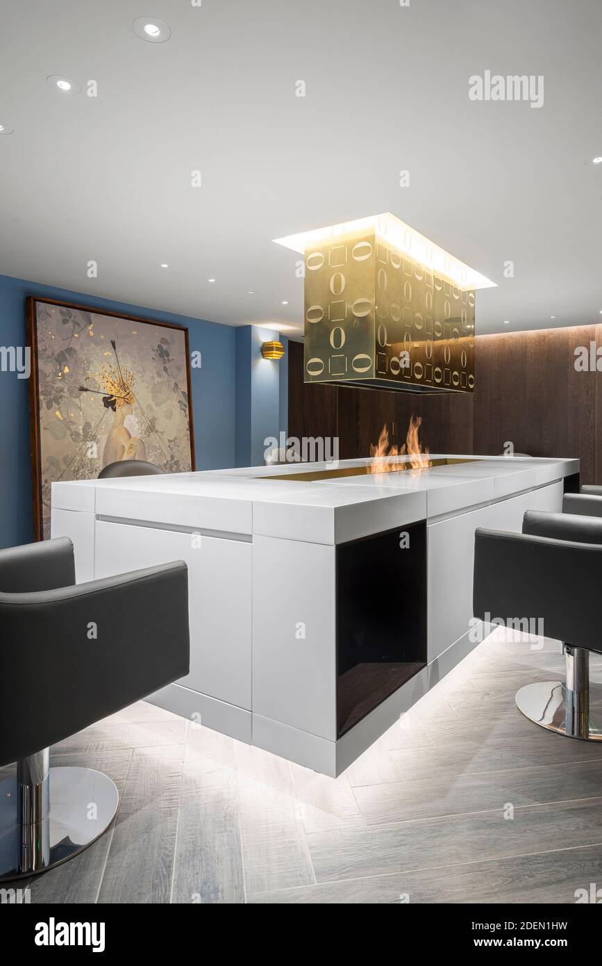 Haircut stations. Salon 64, London, United Kingdom. Architect: JaK ...