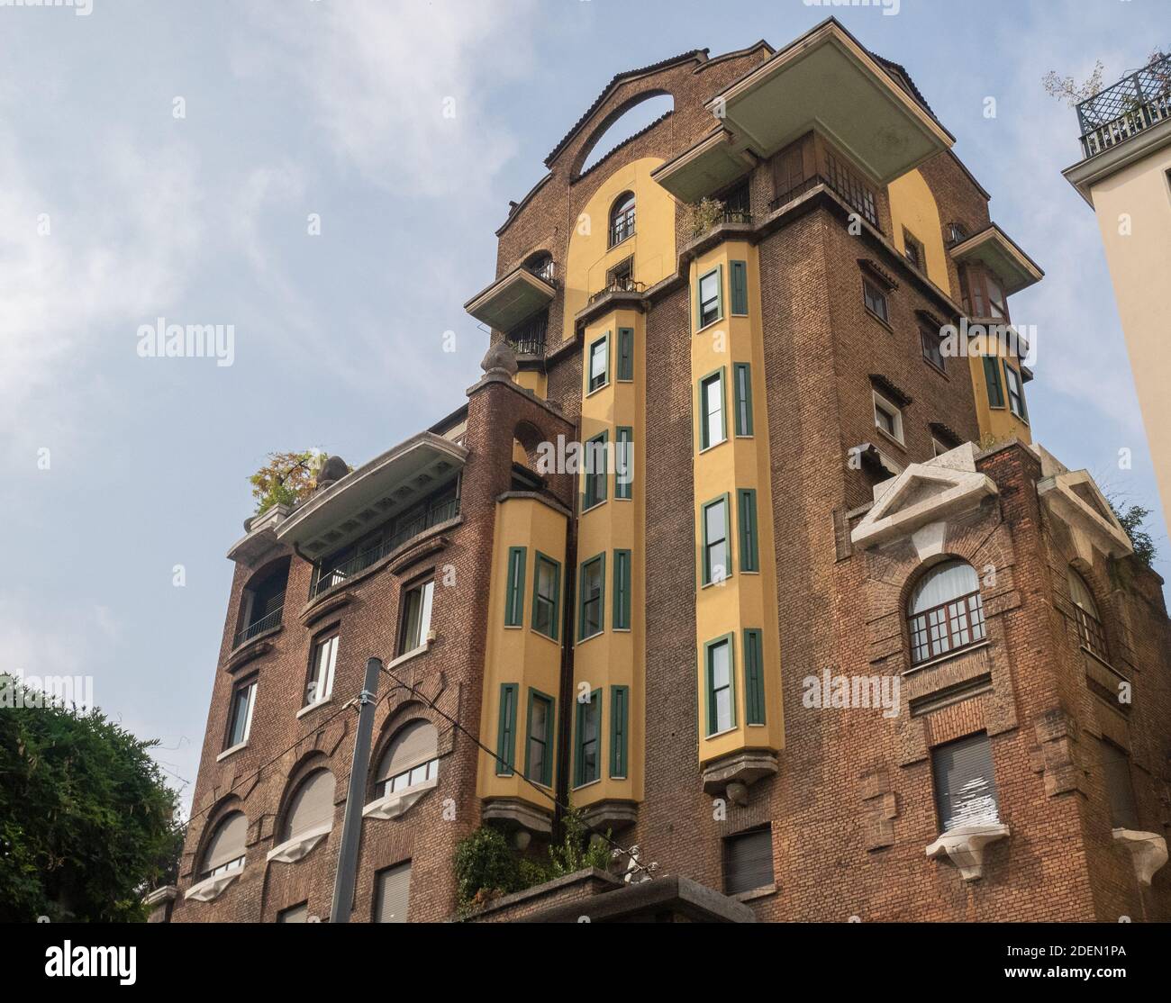 Irregular Quadrilaterals In Architecture