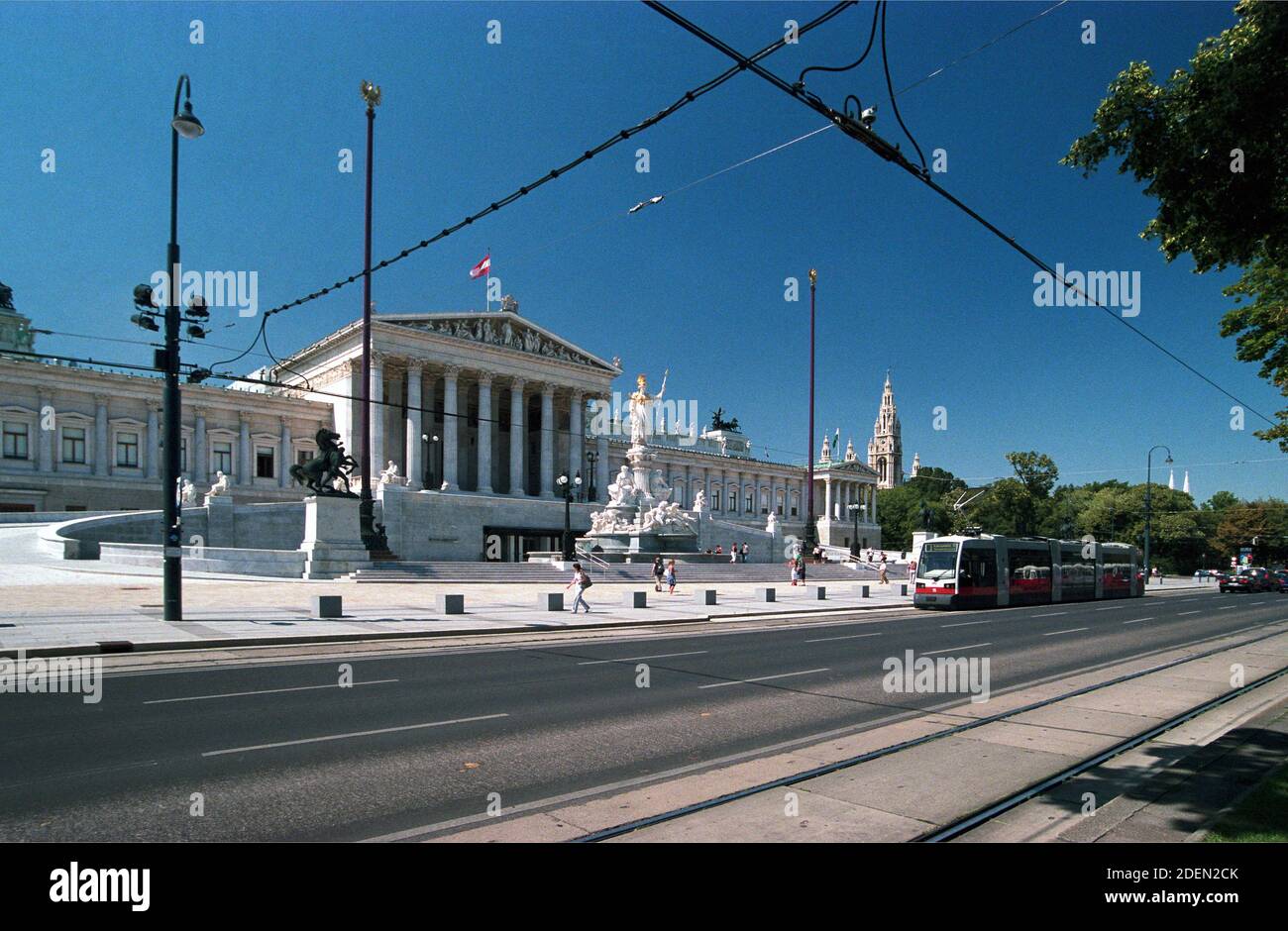 Transport front of Parliament building Vienna Stock Photo - Alamy