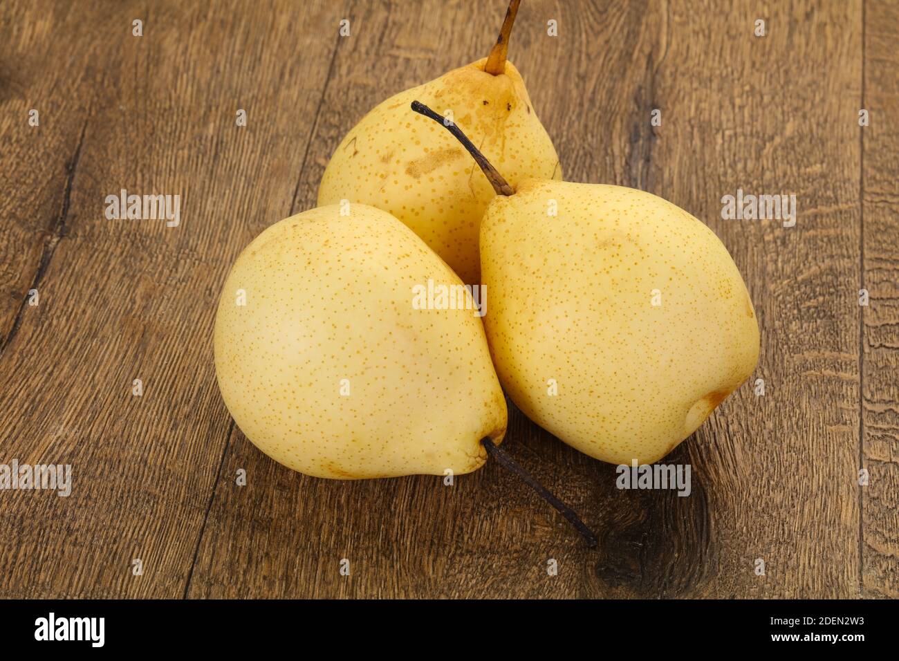 Juicy ripe yellow Chinese pear Stock Photo - Alamy
