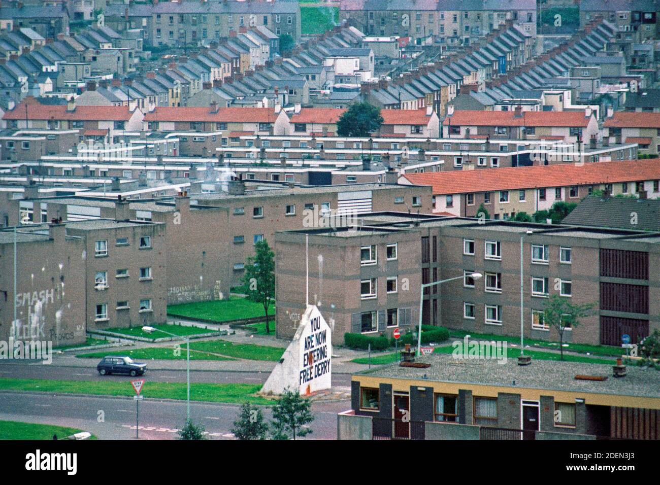 Londonderry ireland 1980s hi-res stock photography and images - Alamy