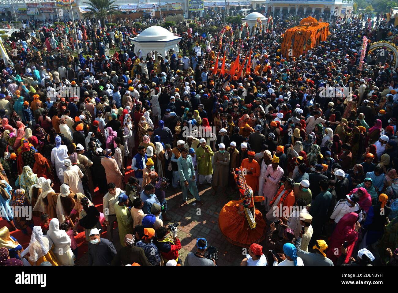 Guru nanak festival hi-res stock photography and images - Alamy