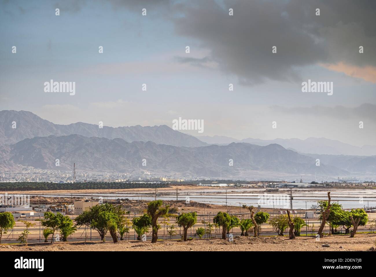 The border between Israel and Jordan against the backdrop of the Aqaba ...