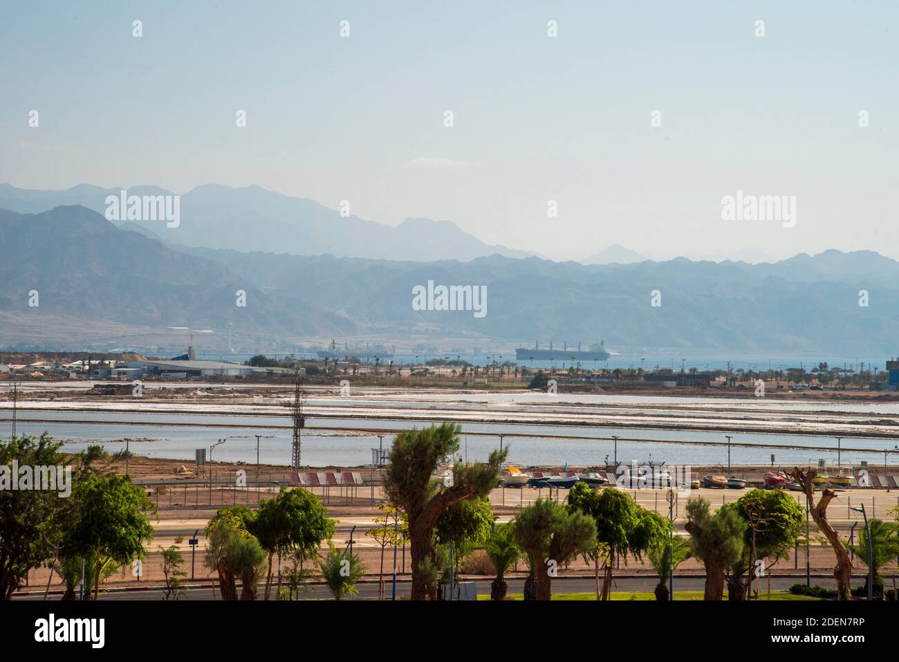The border between Israel and Jordan against the backdrop of the Aqaba ...