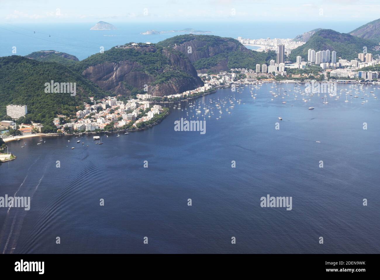 Covered Bridge Profile View High Resolution Stock Photography and ...