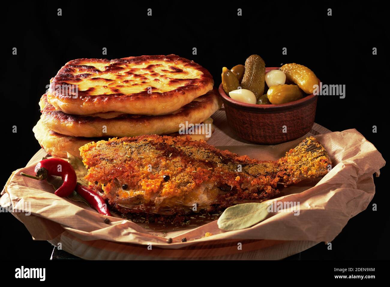 Fish fry black background hi-res stock photography and images - Alamy