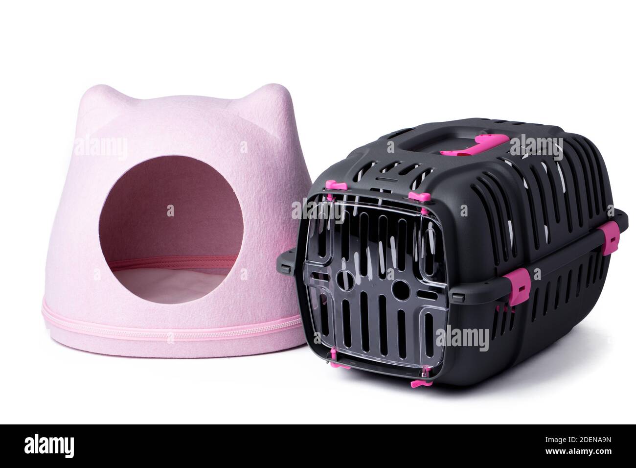 Animal cage empty Cut Out Stock Images & Pictures - Alamy