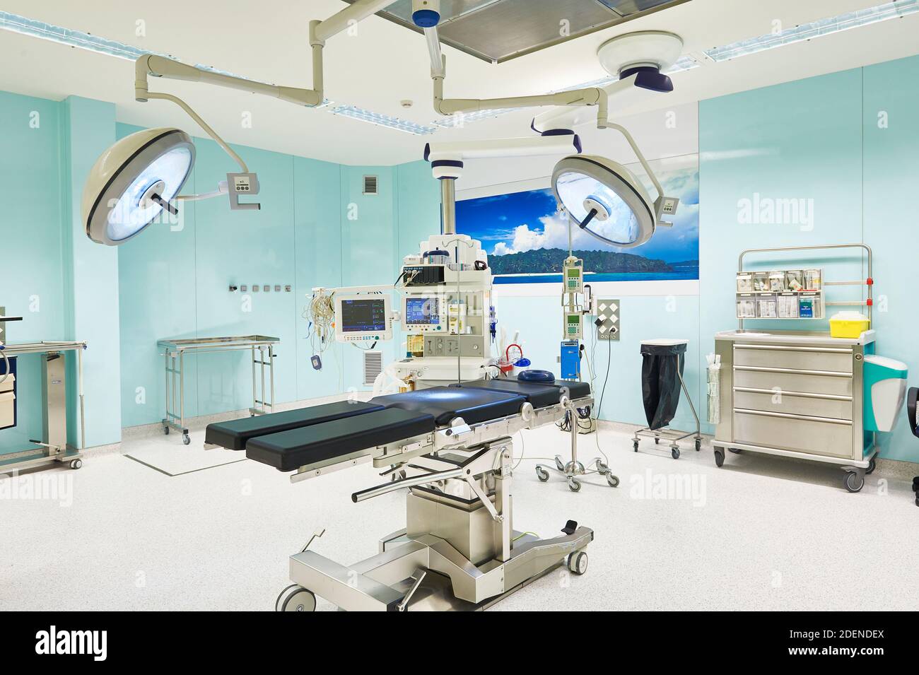 Hospital operating room Stock Photo - Alamy