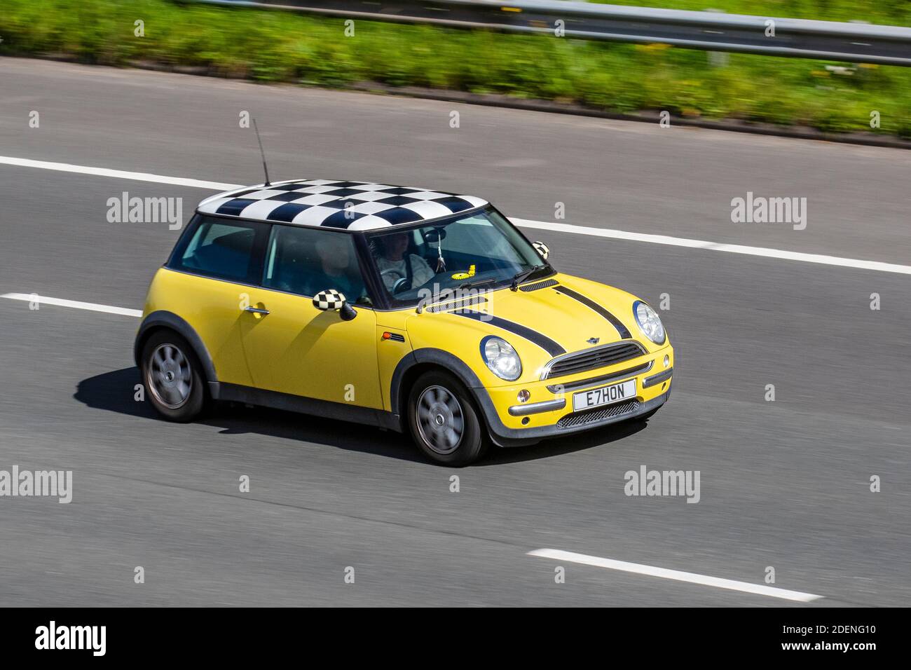 Black white chequered roof hi-res stock photography and images - Alamy