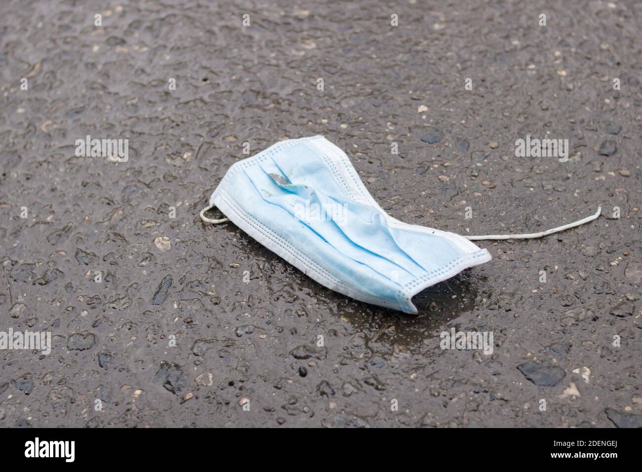 Old used surgical mask hi-res stock photography and images - Alamy