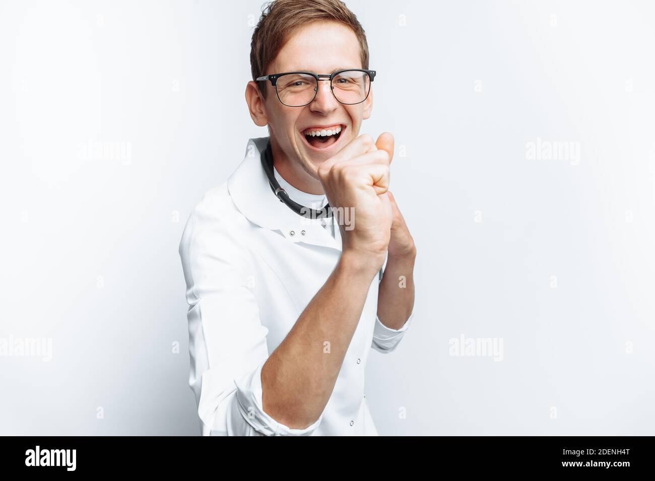 The doctor is pleased with the successful operation, the success of a ...