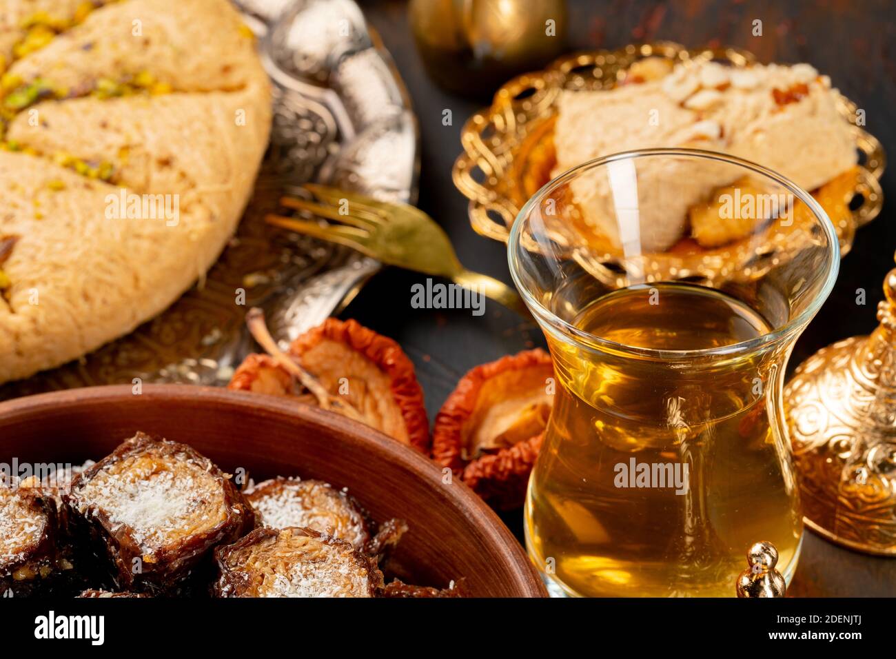 Tes cup hi-res stock photography and images - Alamy