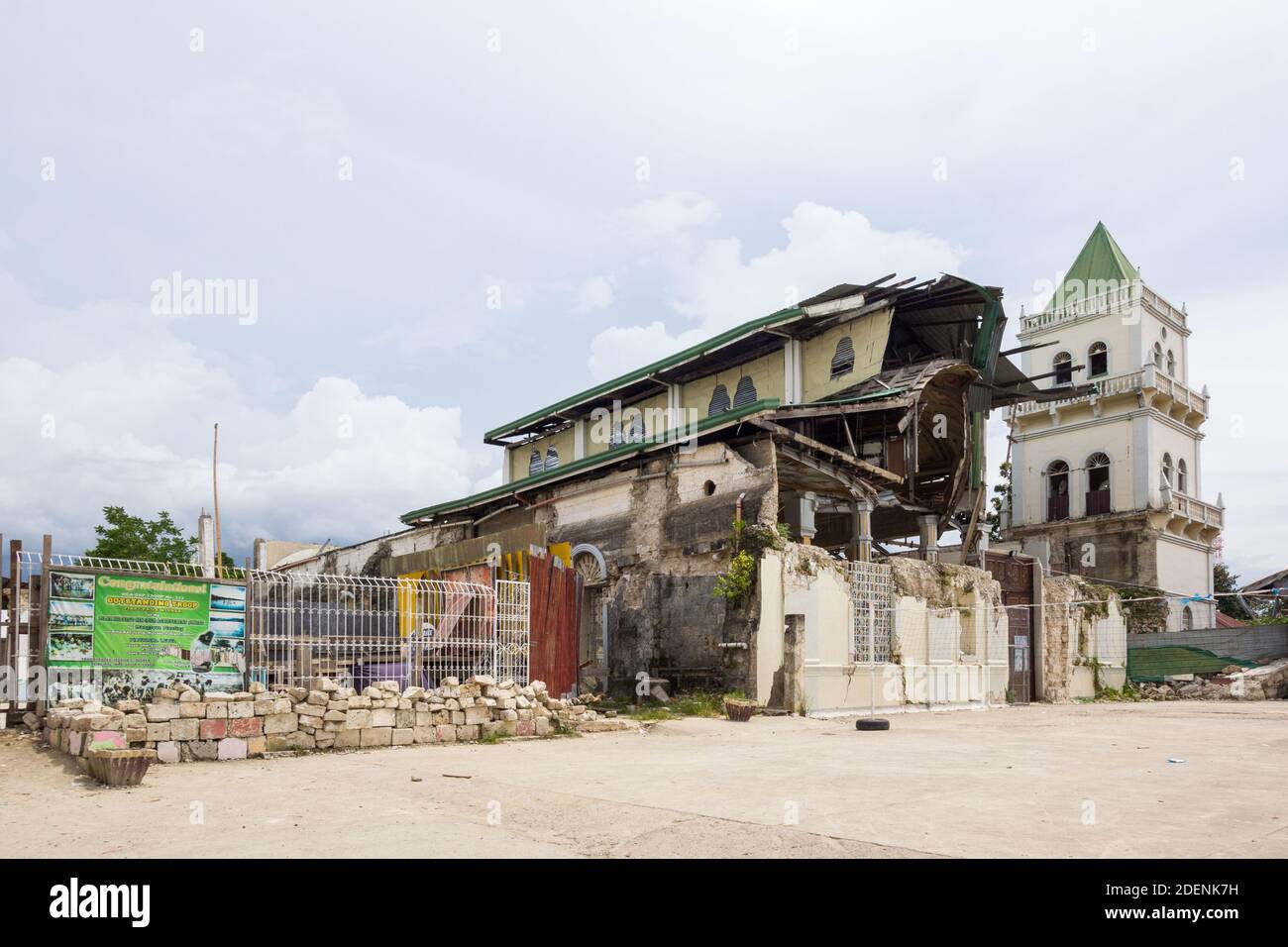 Church damage due to earthquake in Bohol, Philippines Stock Photo - Alamy