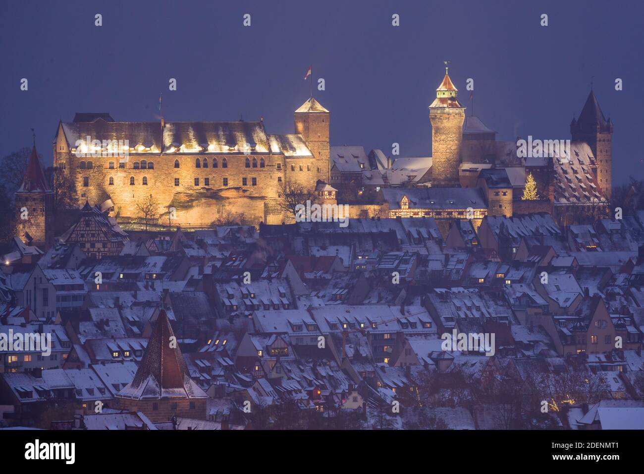 Nuremberg, Germany. 01st Dec, 2020. The snow-covered old town with the ...