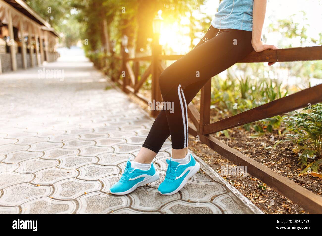 Female athletes start hi-res stock photography and images - Alamy