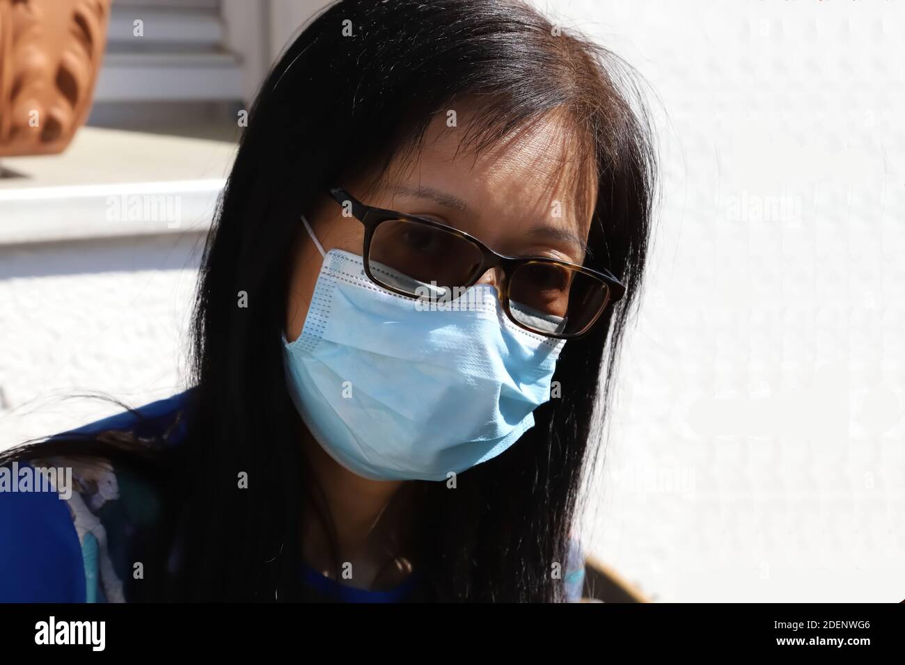 Lady mask hi-res stock photography and images - Alamy