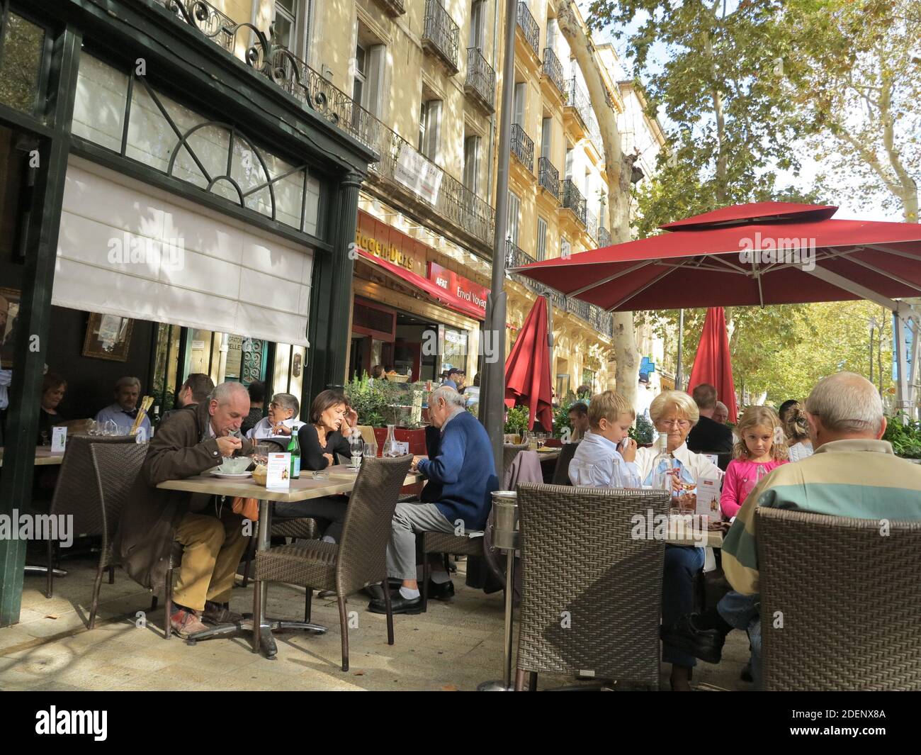 France Restaurant Dinner Family High Resolution Stock Photography and ...