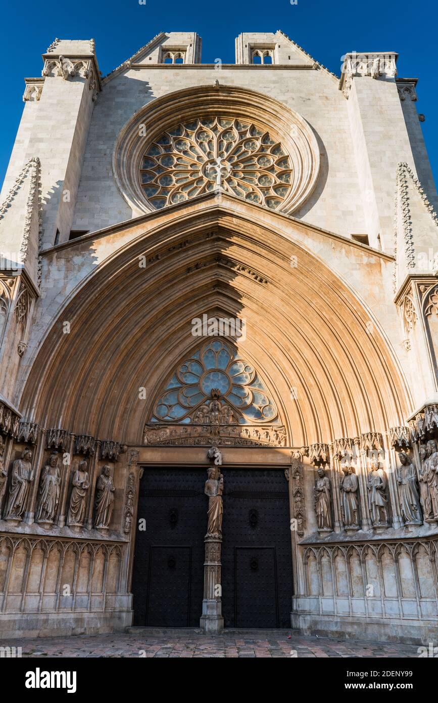 Cathedral tower tarragona roman hi-res stock photography and images - Alamy