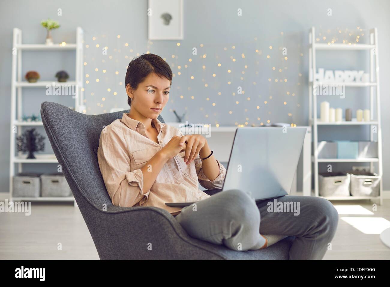 Home worker office worker hi-res stock photography and images - Alamy