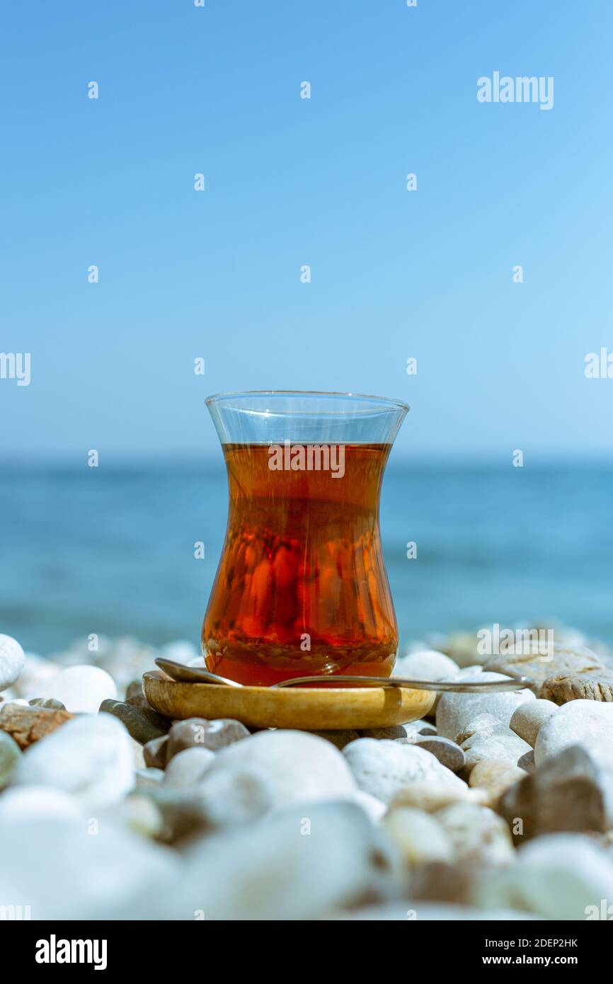 Armudu. Tea in a glass on the beach Stock Photo - Alamy