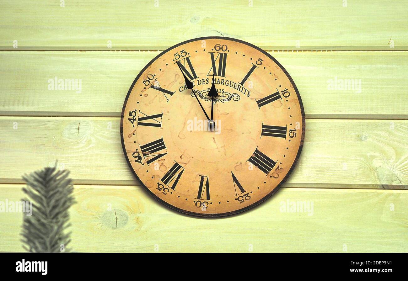 Wall clock midnight hi-res stock photography and images - Alamy
