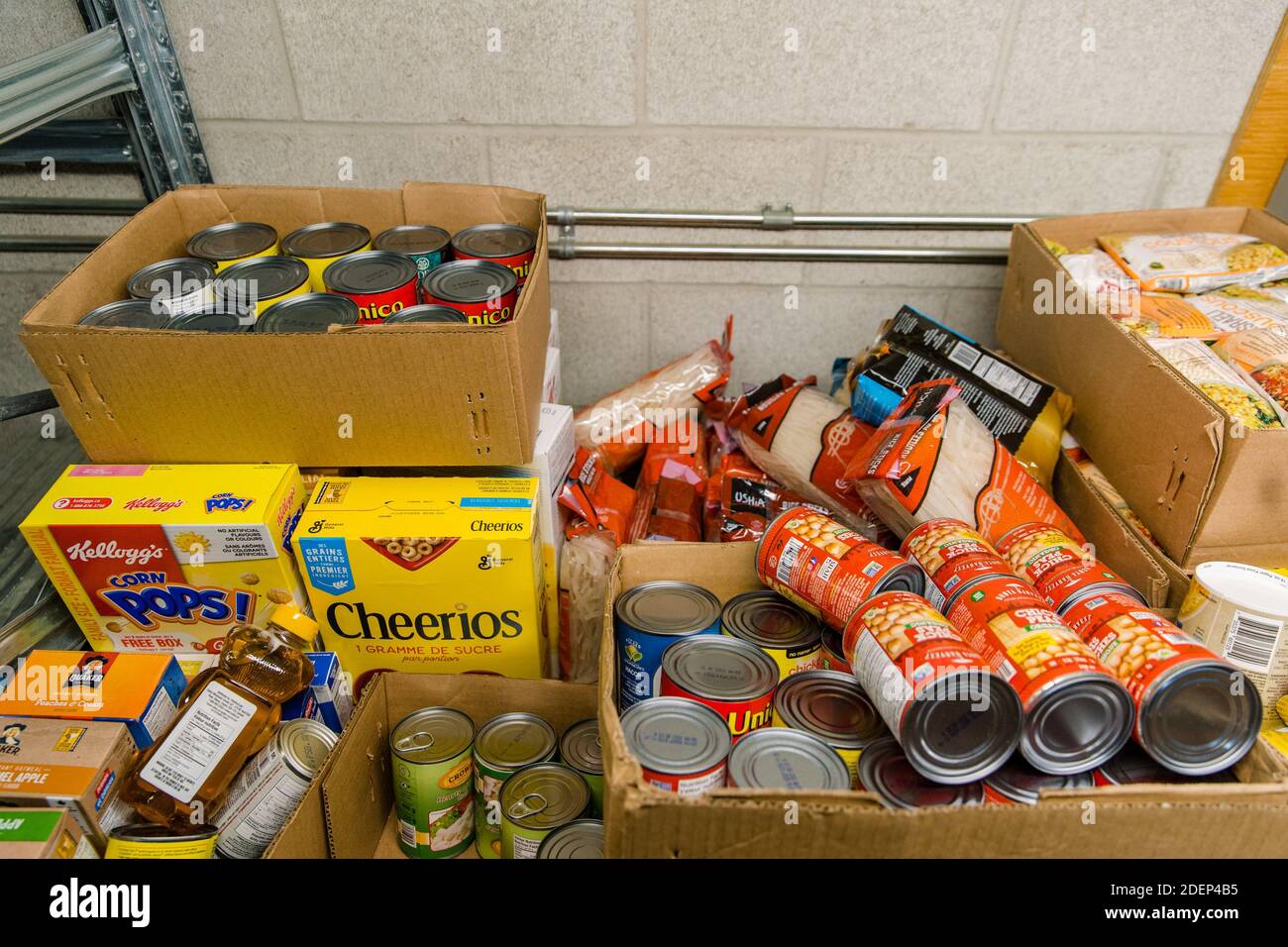 Chasdei kaduri jewish food bank hi-res stock photography and images - Alamy