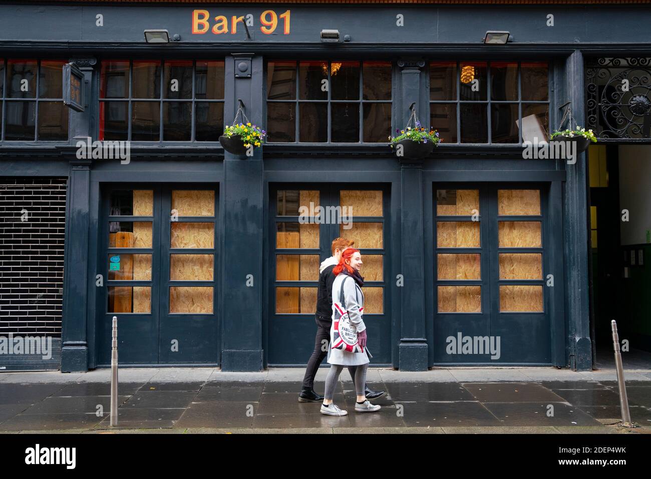 Glasgow bar 91 hi-res stock photography and images - Alamy