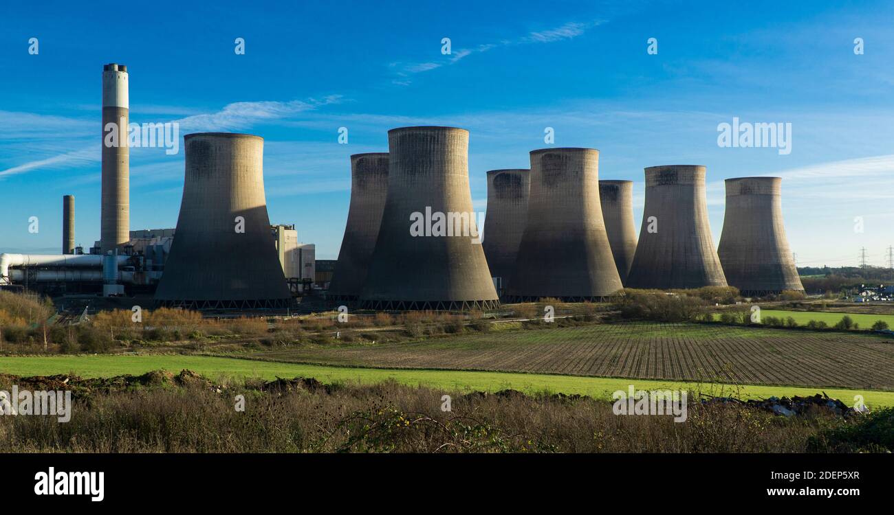 Large UK power station example Stock Photo - Alamy