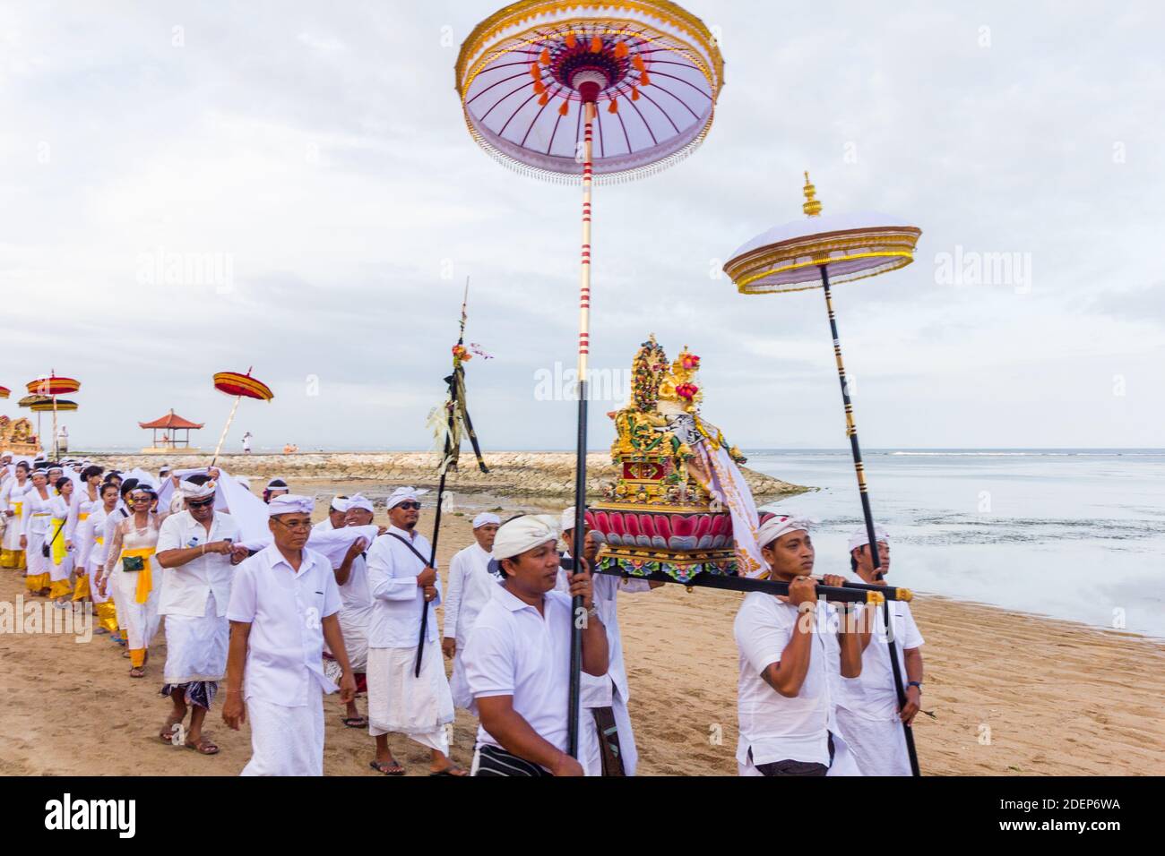 An afternoon Hindu procession at the island of Bali, Indonesia Stock ...
