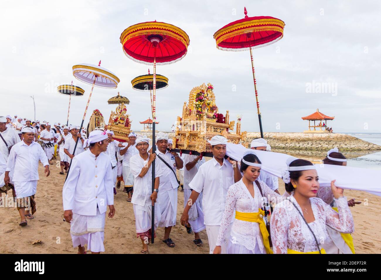 An afternoon Hindu procession at the island of Bali, Indonesia Stock ...