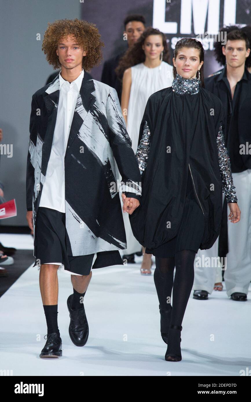 Luna and Luna, winners of the french Final pose after the Elite Model ...