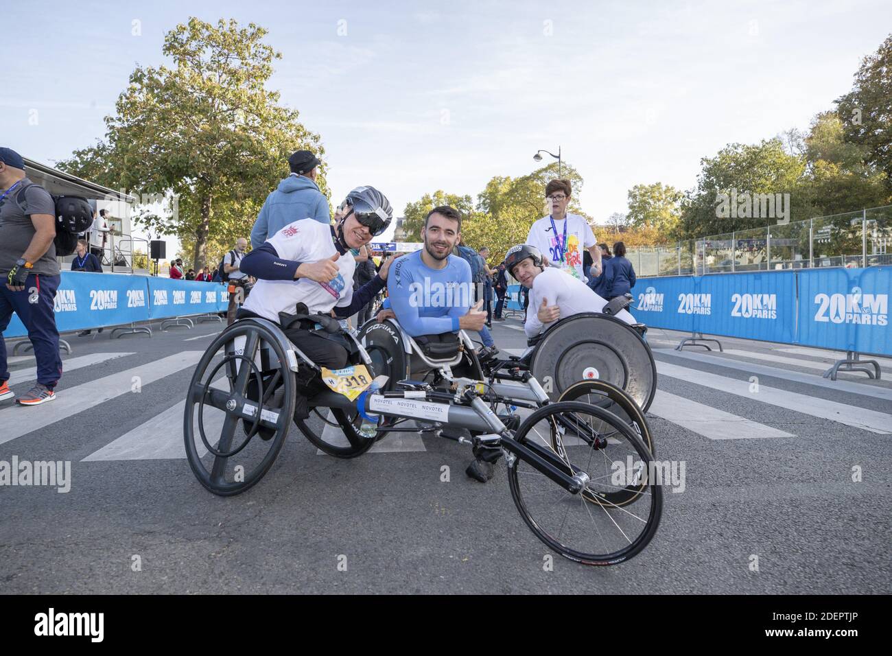 Le pont roux hi-res stock photography and images - Alamy