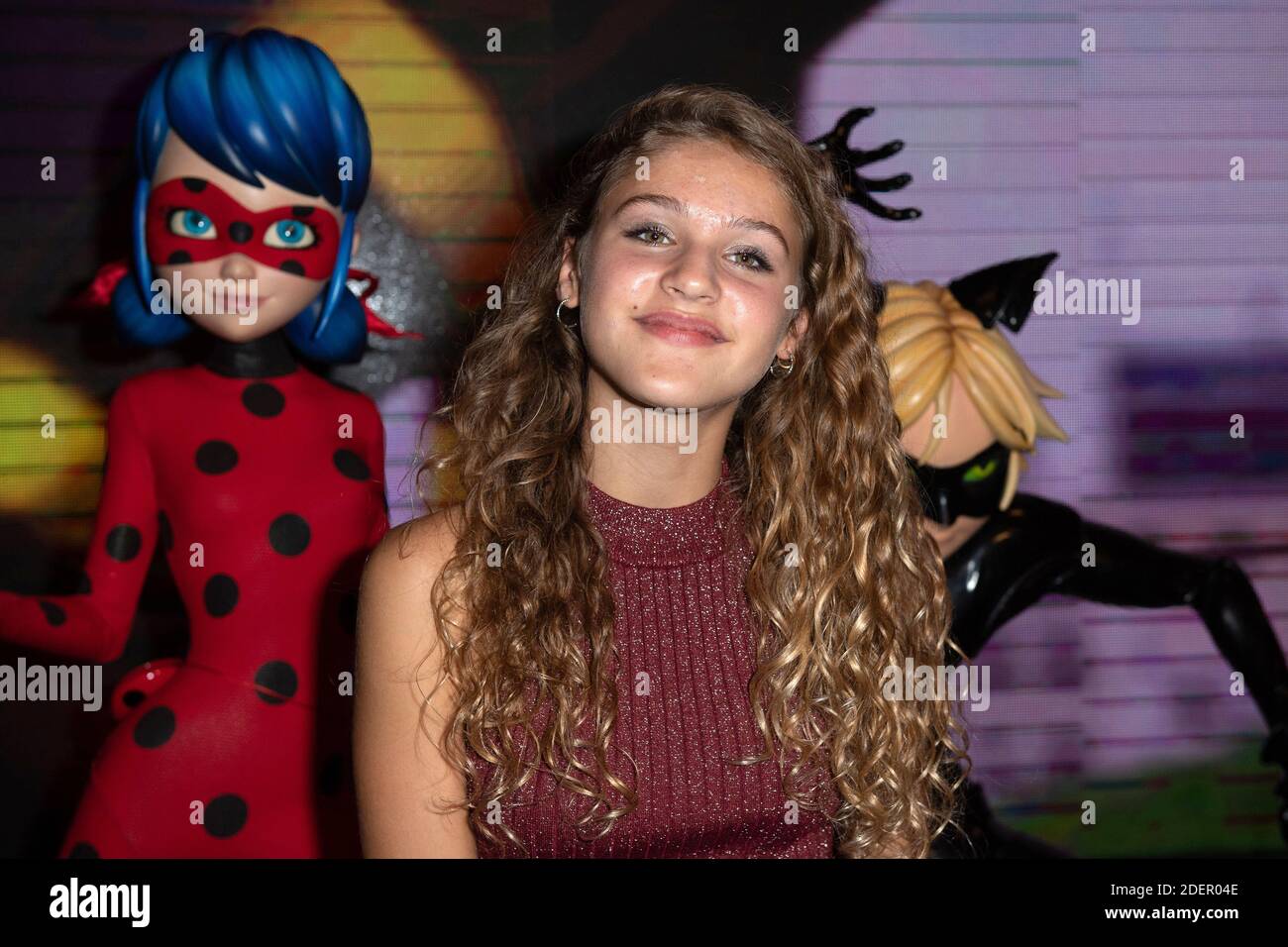 Lou assiste a la Projection Presse en avant-premiere de l'episode de la ...