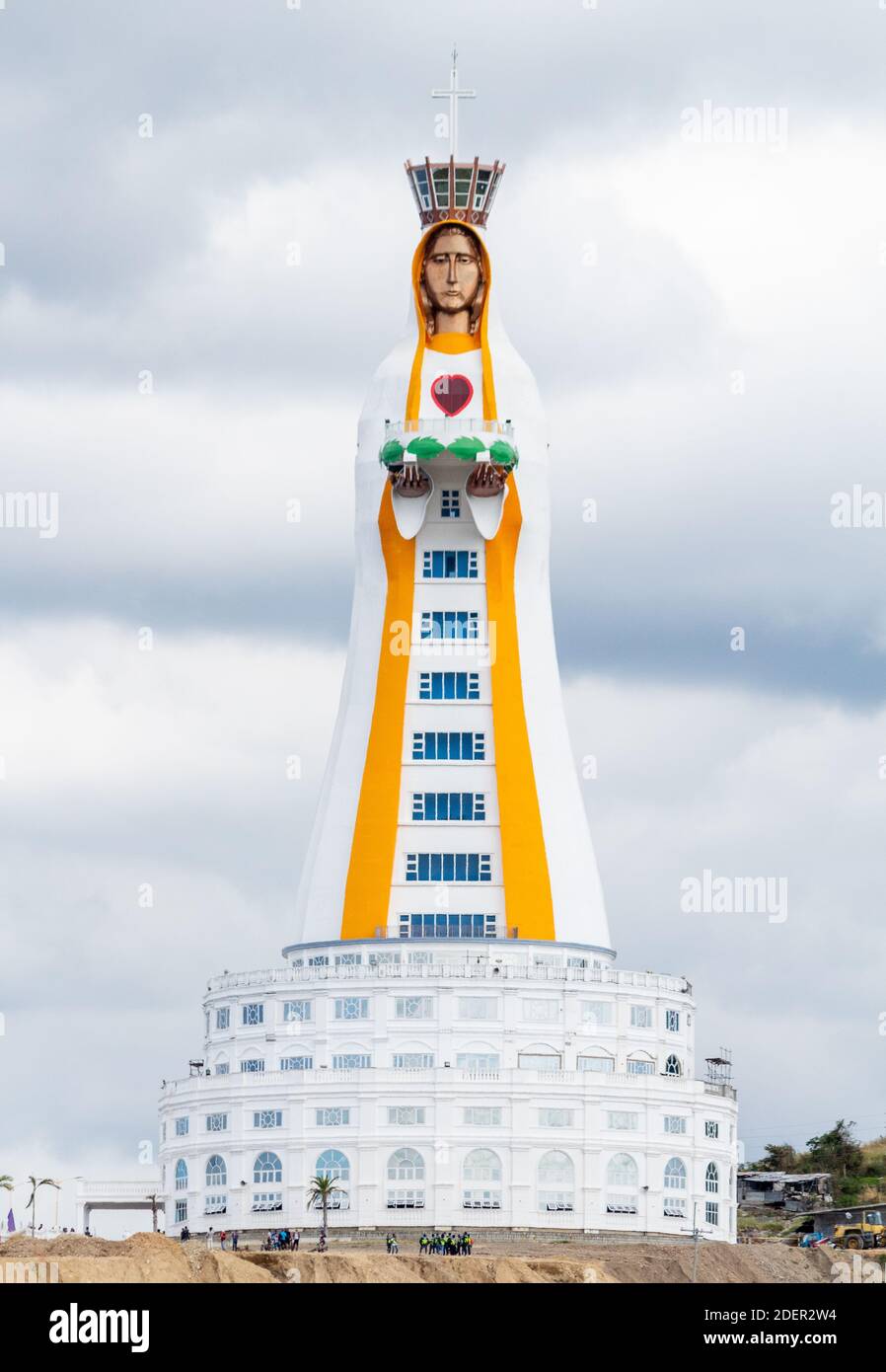 The giant Mary statue at the Montemaria pilgrimage center in Batangas ...