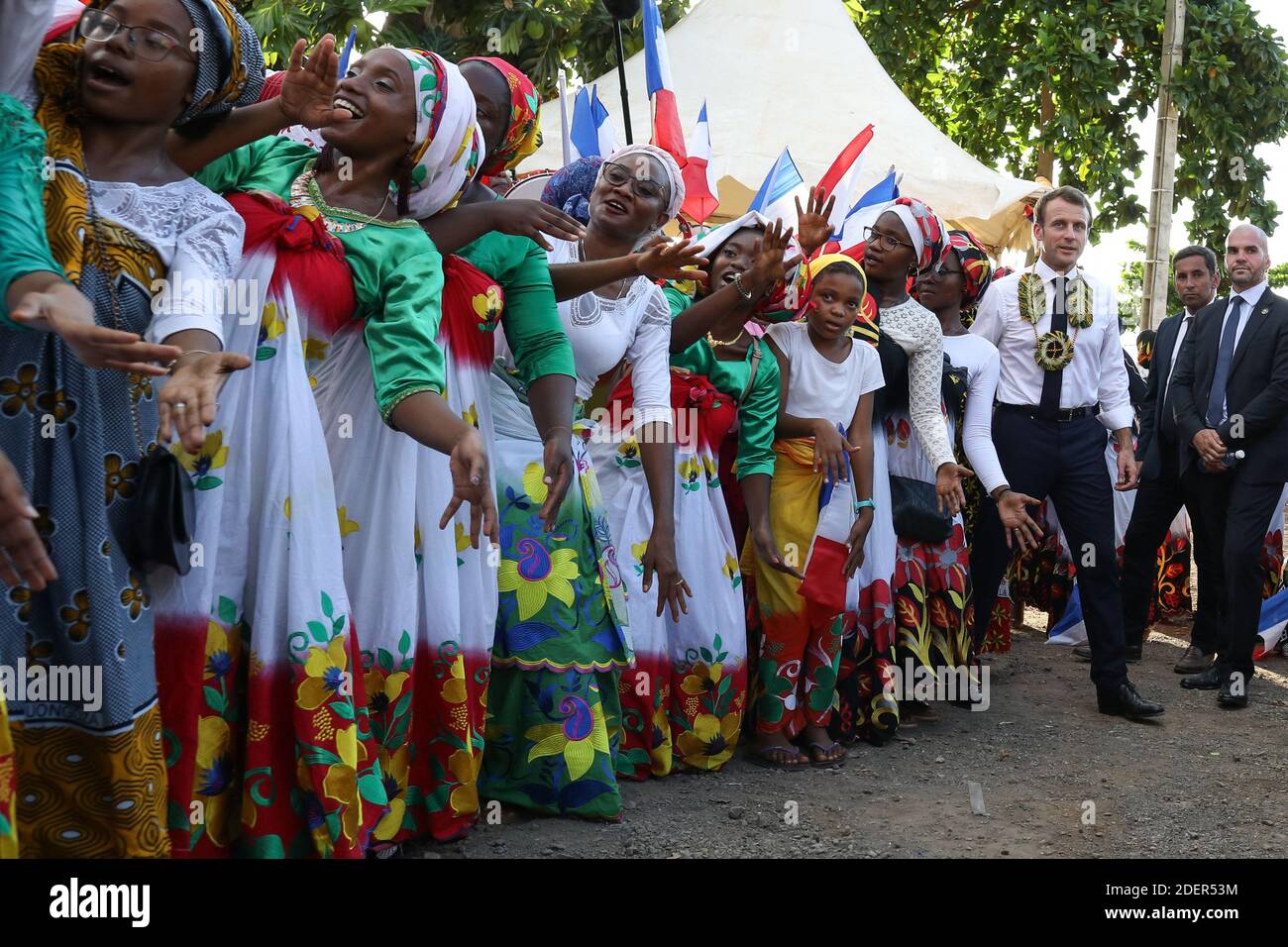 French President Emmanuel Macron visiting Hamjago and talking with ...