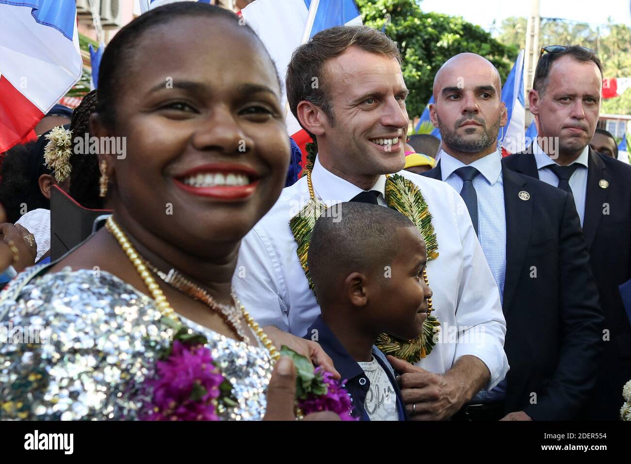 French President Emmanuel Macron visiting Hamjago and talking with ...