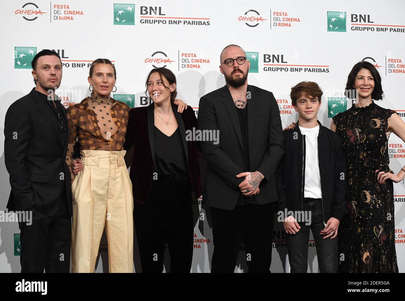 (L-R) Michael Pitt, Dree Hemingway, Sam Quartin, John Swab, Mitchell ...