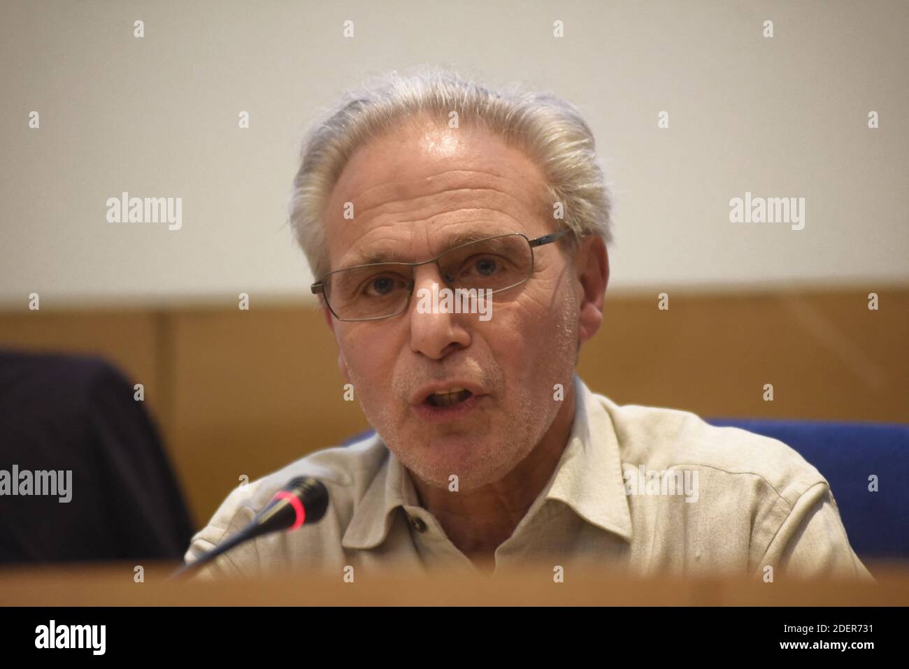 Khalfa hi-res stock photography and images - Alamy