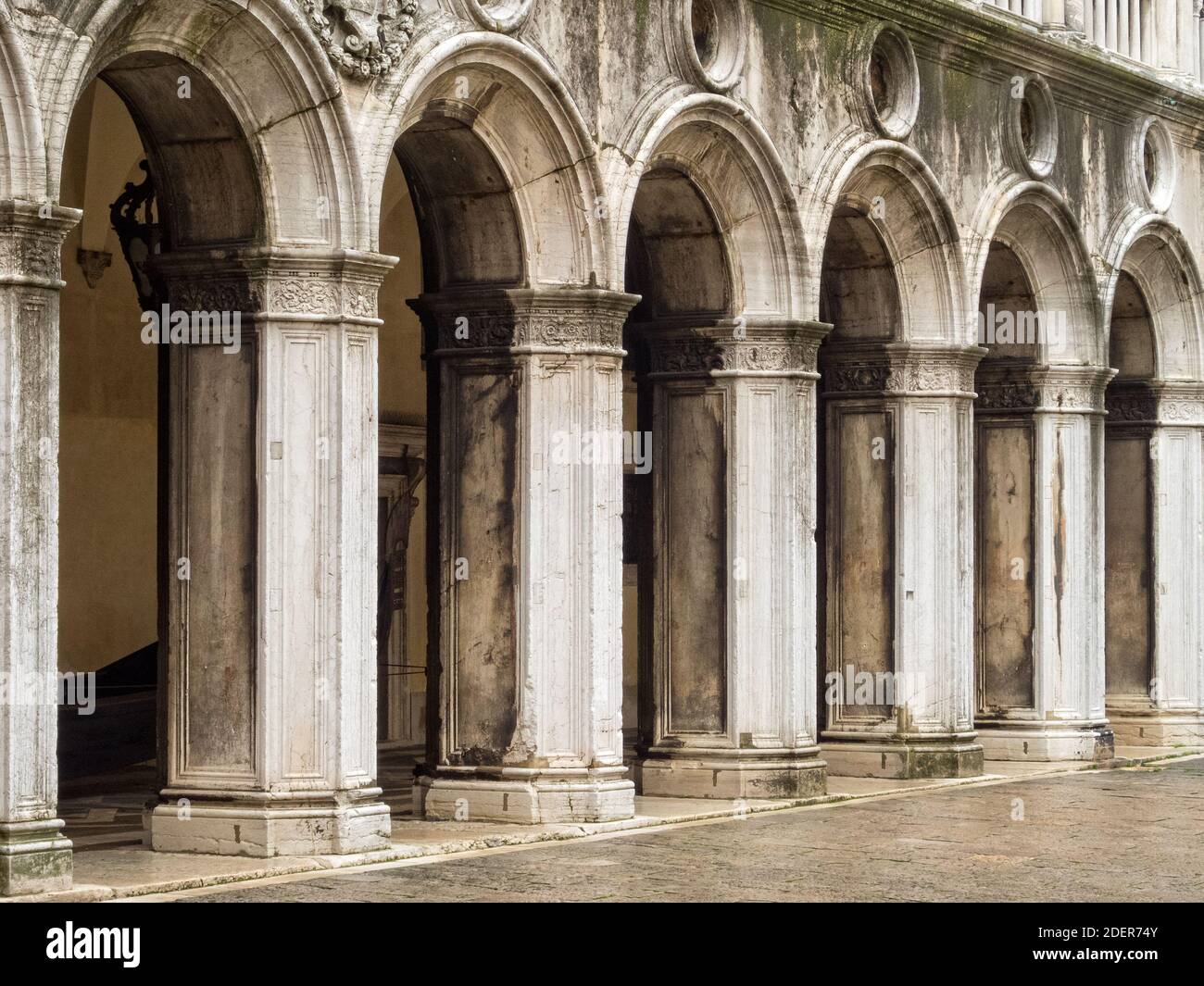 Colonnade in the courtyard of the Doge's Palace (Palazzo Ducale ...