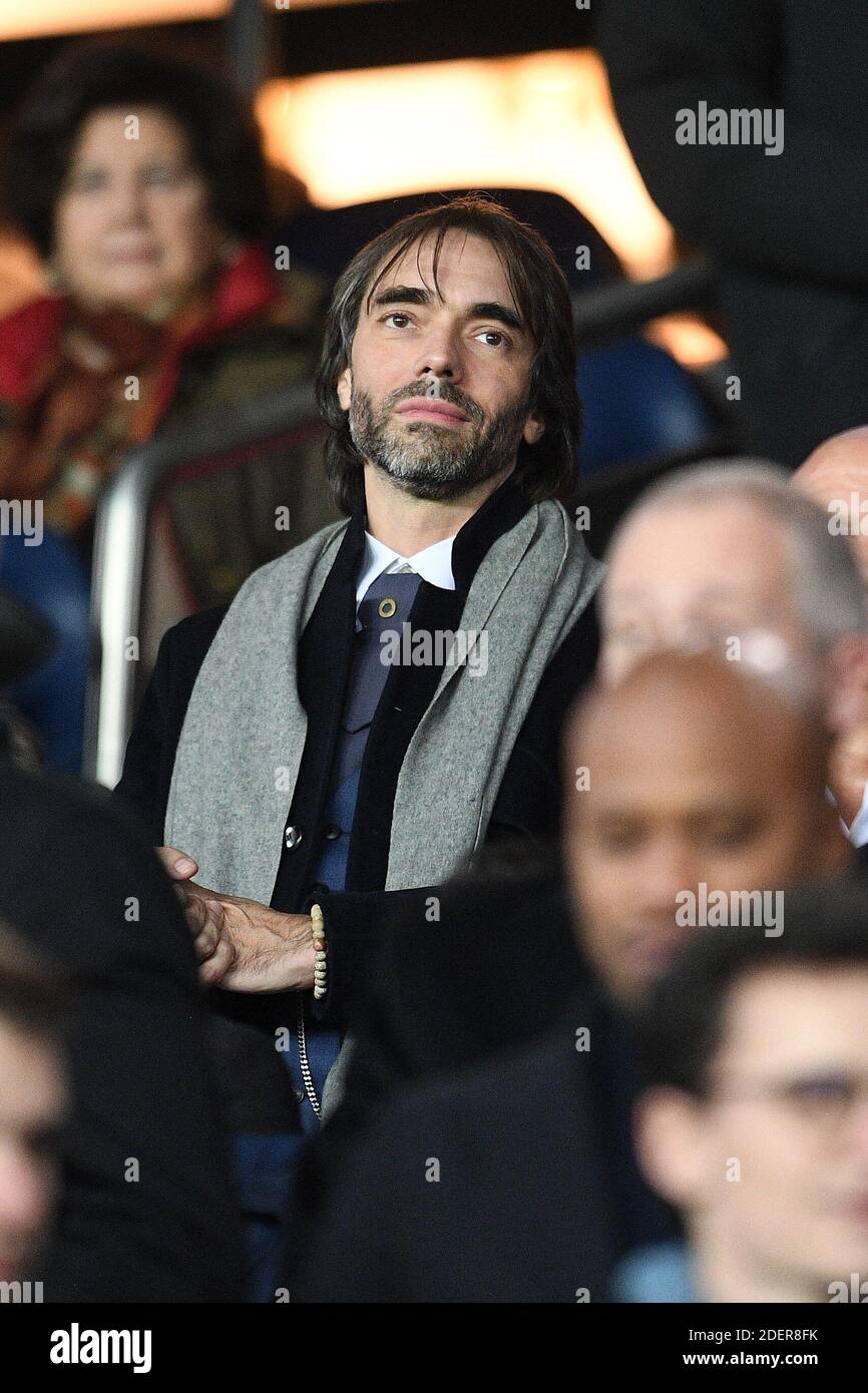 Cedric Villani during the Ligue 1 match between Paris Saint Germain and ...