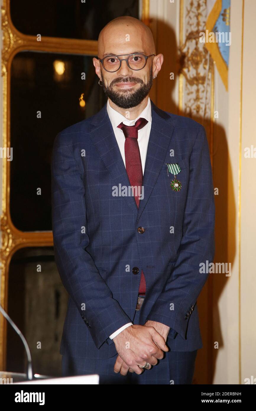 Ludovic Martin receives Insignia of "Knight in the Order of Arts and ...