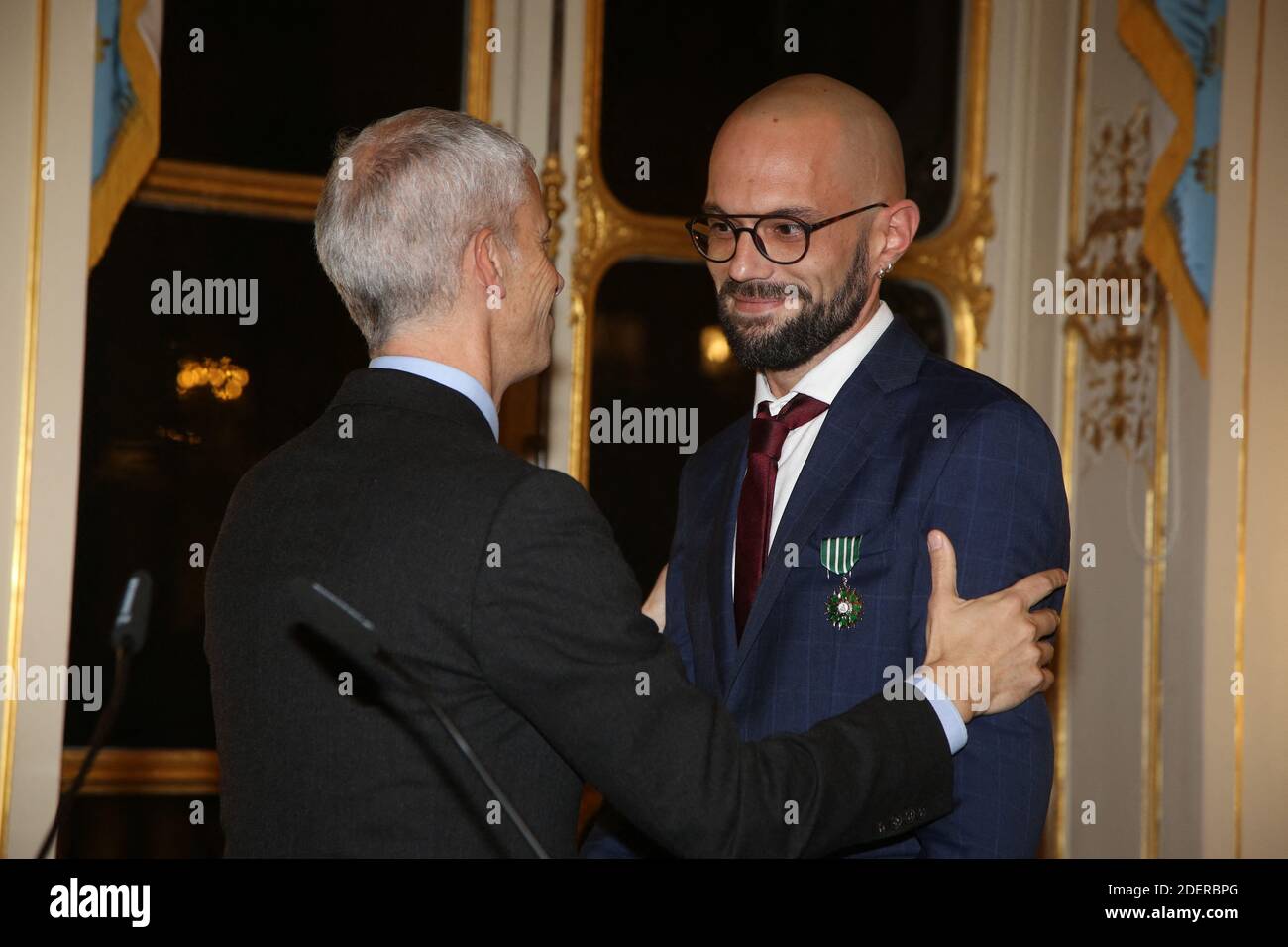 Ludovic Martin receives Insignia of "Knight in the Order of Arts and ...