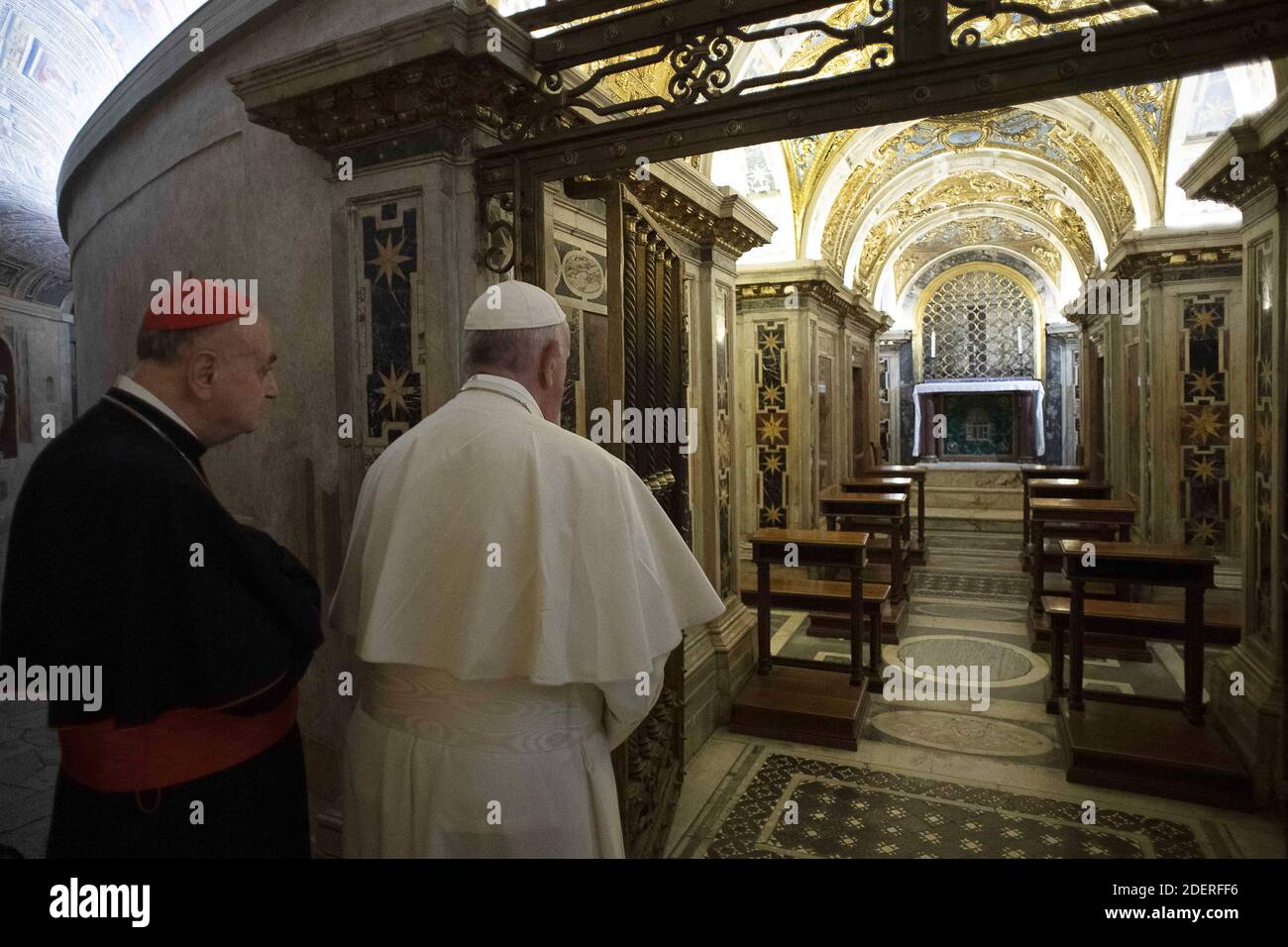 Pope Francis prays in the Clementine Chapel (La Clementina) in the ...