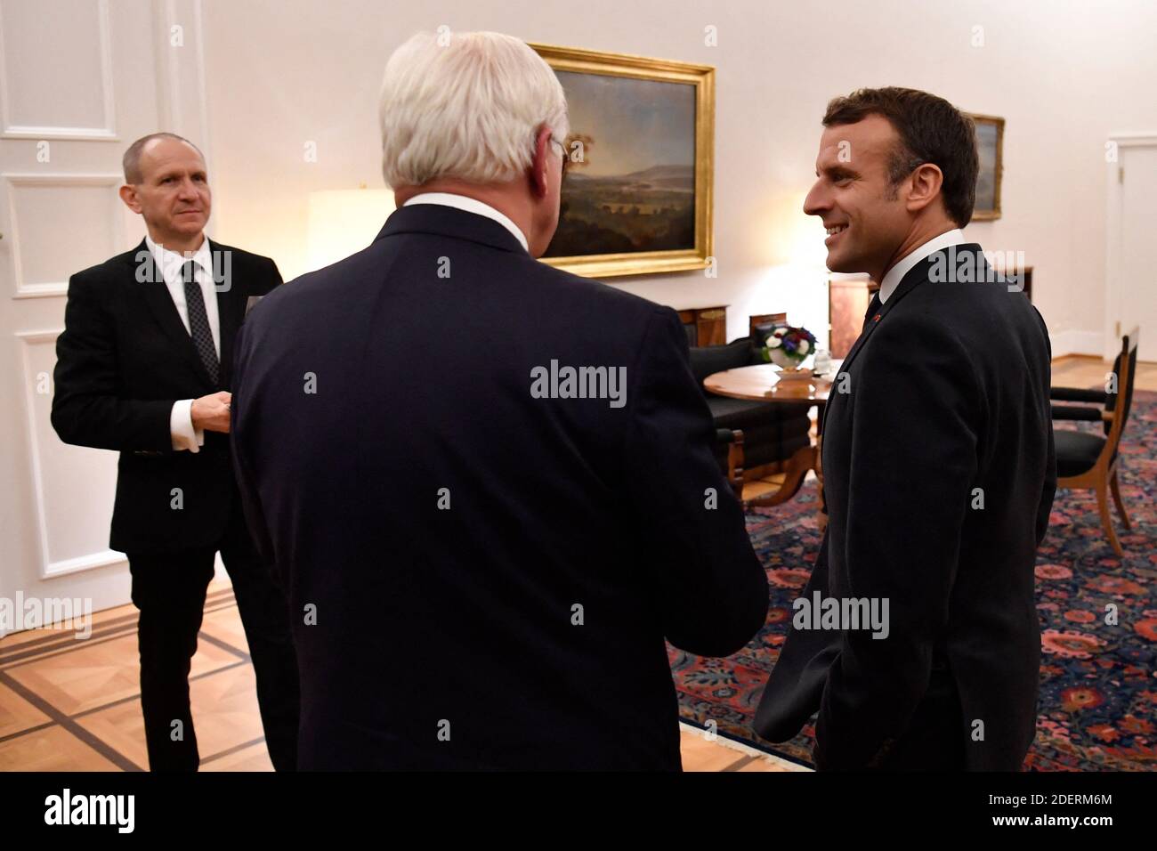 French President Emmanuel Macron (R) and German President Frank-Walter ...