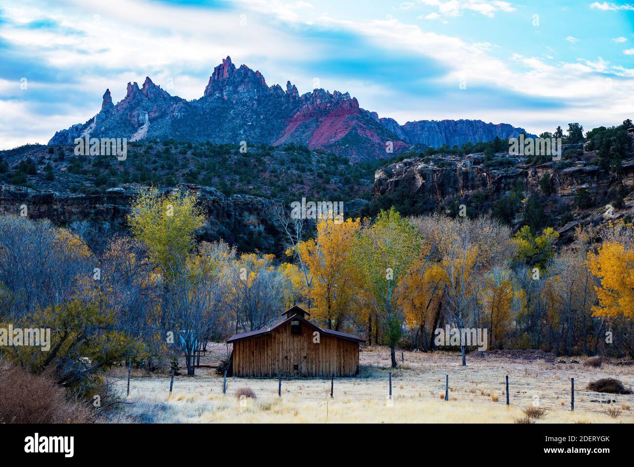 Dramatic landscapae hi-res stock photography and images - Alamy