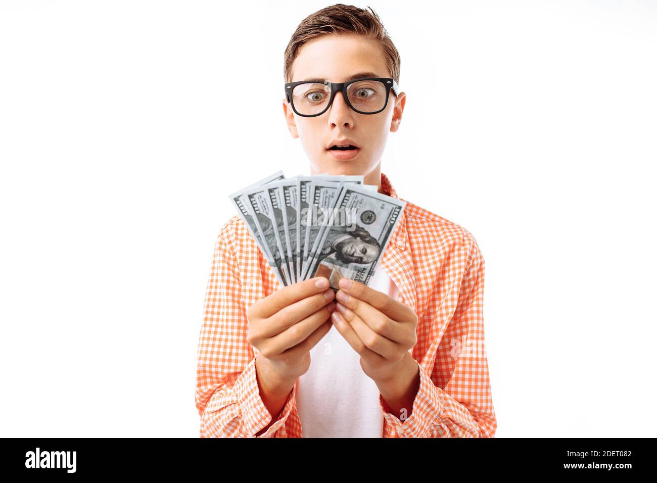 Arabic male teen portrait hi-res stock photography and images - Alamy