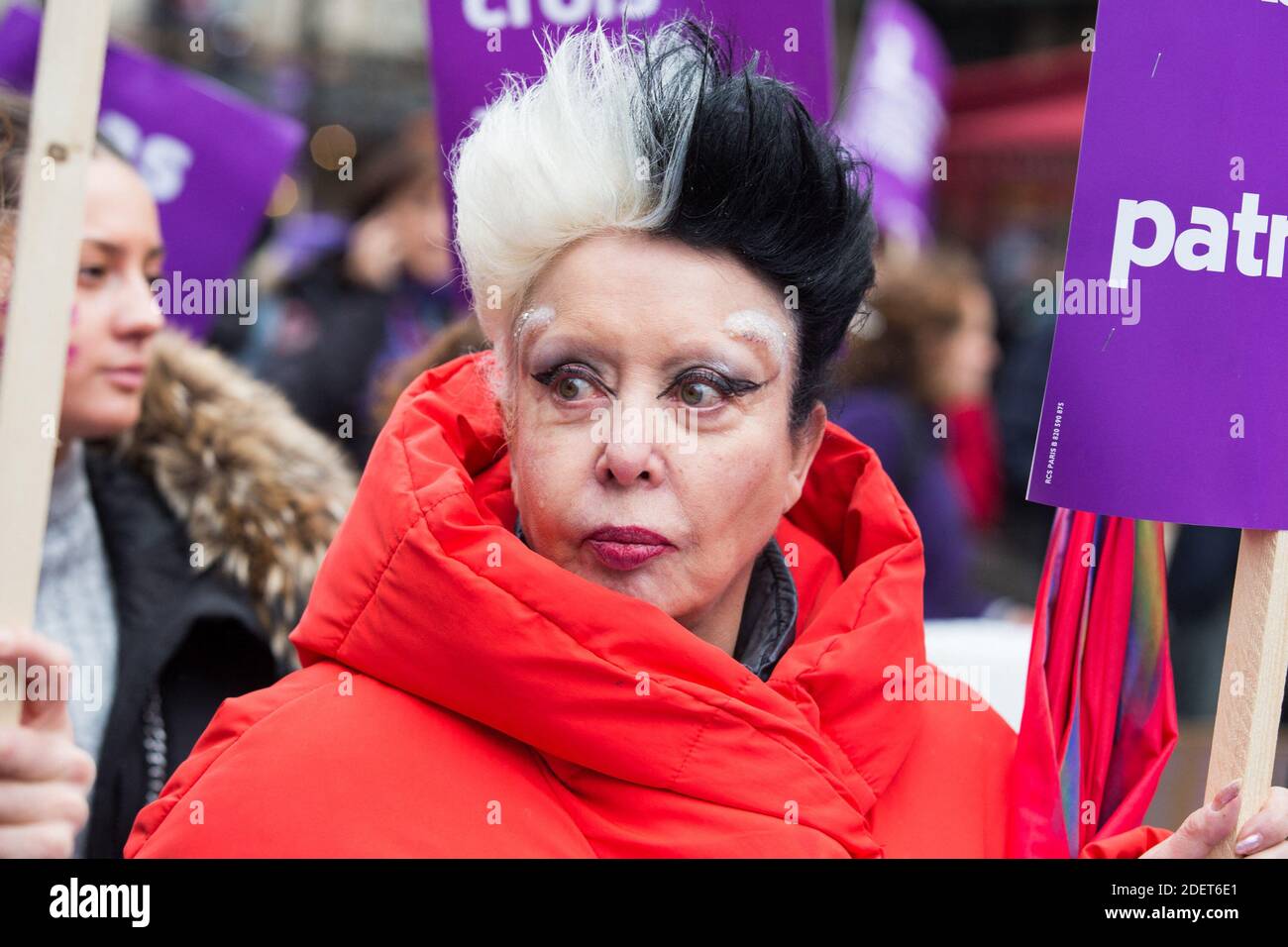 Orlan during Historic Walk for fighting against violence against wowen ...